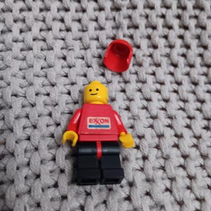Vintage 1980's LEGO Classic City Exxon Gas Station Mini Figure With an ...