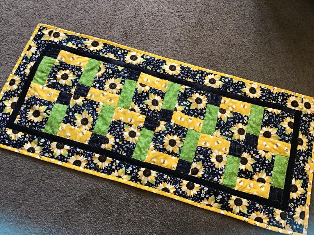 Sunflower Quilted Table Runner - Etsy