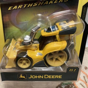 John Deere Earthshaker ES2 by Ertl 1:64 Scale - Etsy