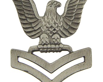 US NAVY 3RD CLASS CROW LEFT PIN ￡0.99 thenationalherald.com
