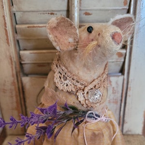 Mouse Waiting for Spring - Etsy
