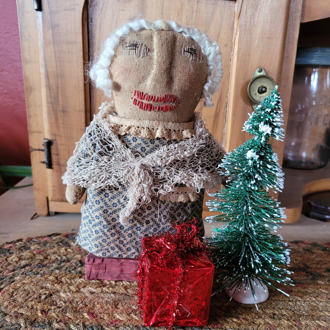 Grandma and Her Tree - Etsy
