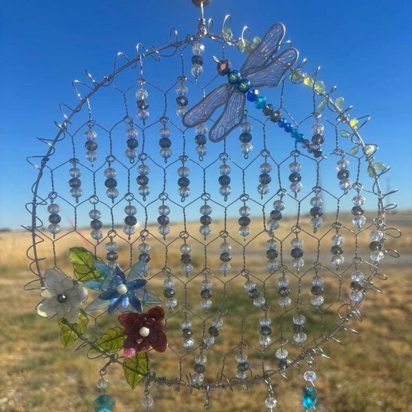 Chicken Wire Suncatcher - Etsy