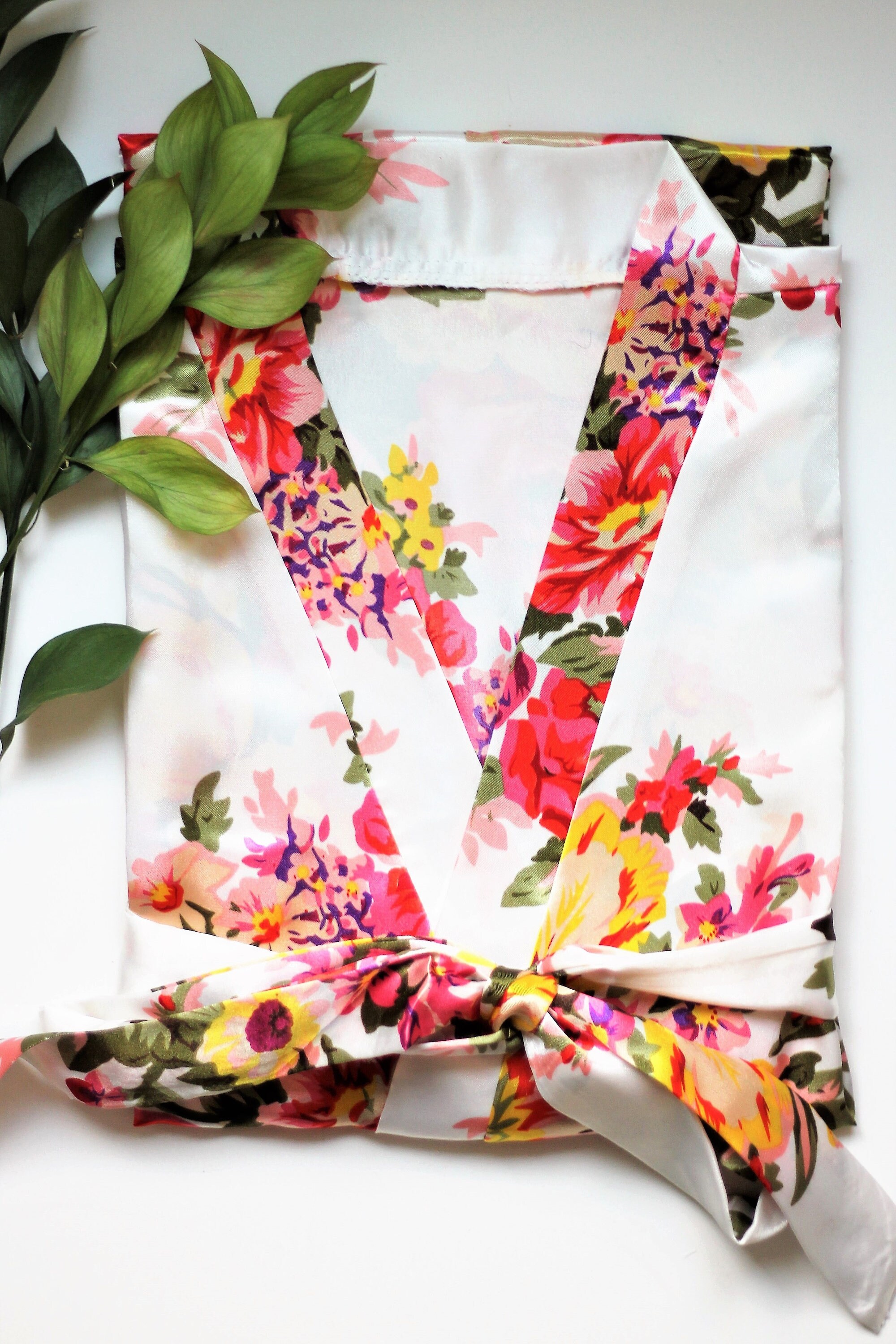 White Bride Robe Bridesmaid Robes Floral Satin Bridesmaid - Etsy