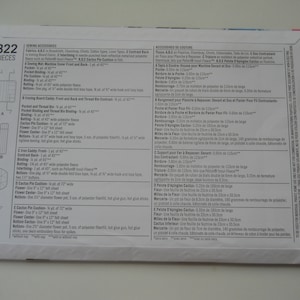 Carla Reiss Design Sewing Room Accessories Simplicity 8822 New Sewing ...