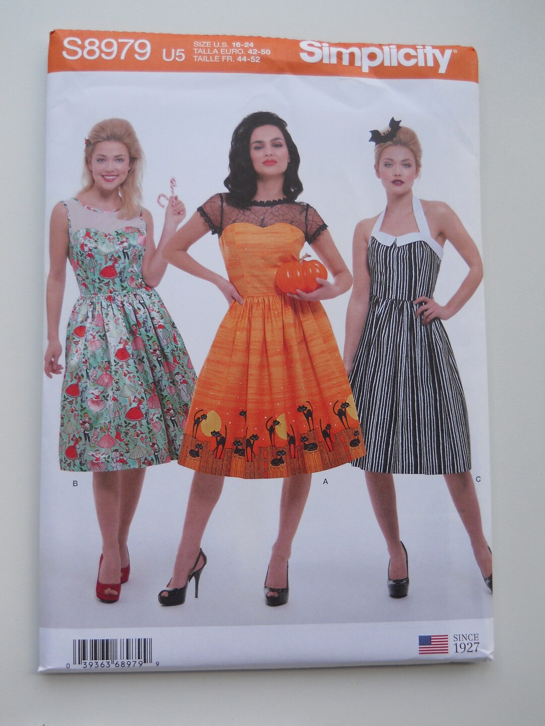 1950's Retro Costume Dresses Simplicity S8979 H5 (6-14) or Plus U5 (16 ...