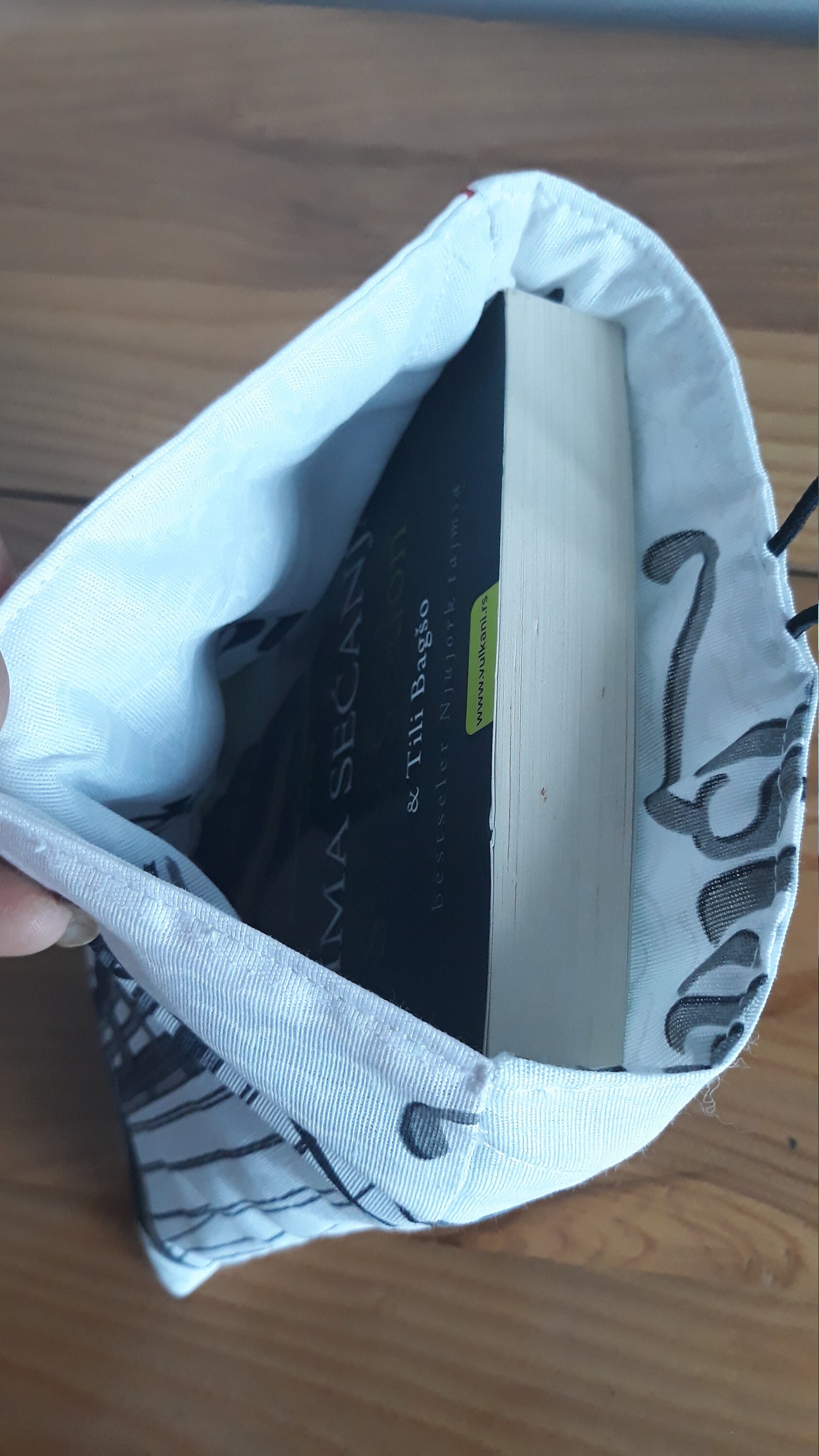 HANDMADE Re-usable Fabric Book Cover Sleeve With Pocket - Etsy