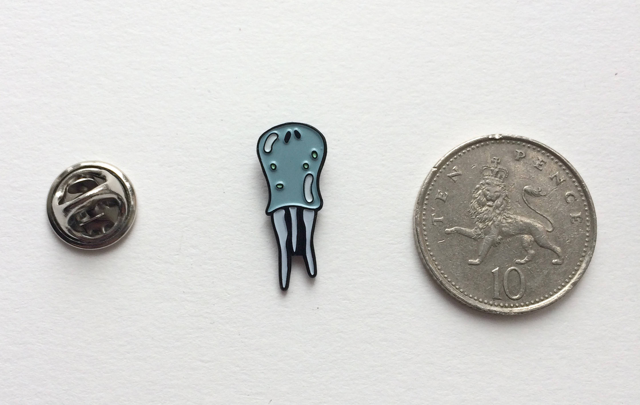 Jellyfish Enamel Pin / Badge with Original Drawing - Etsy