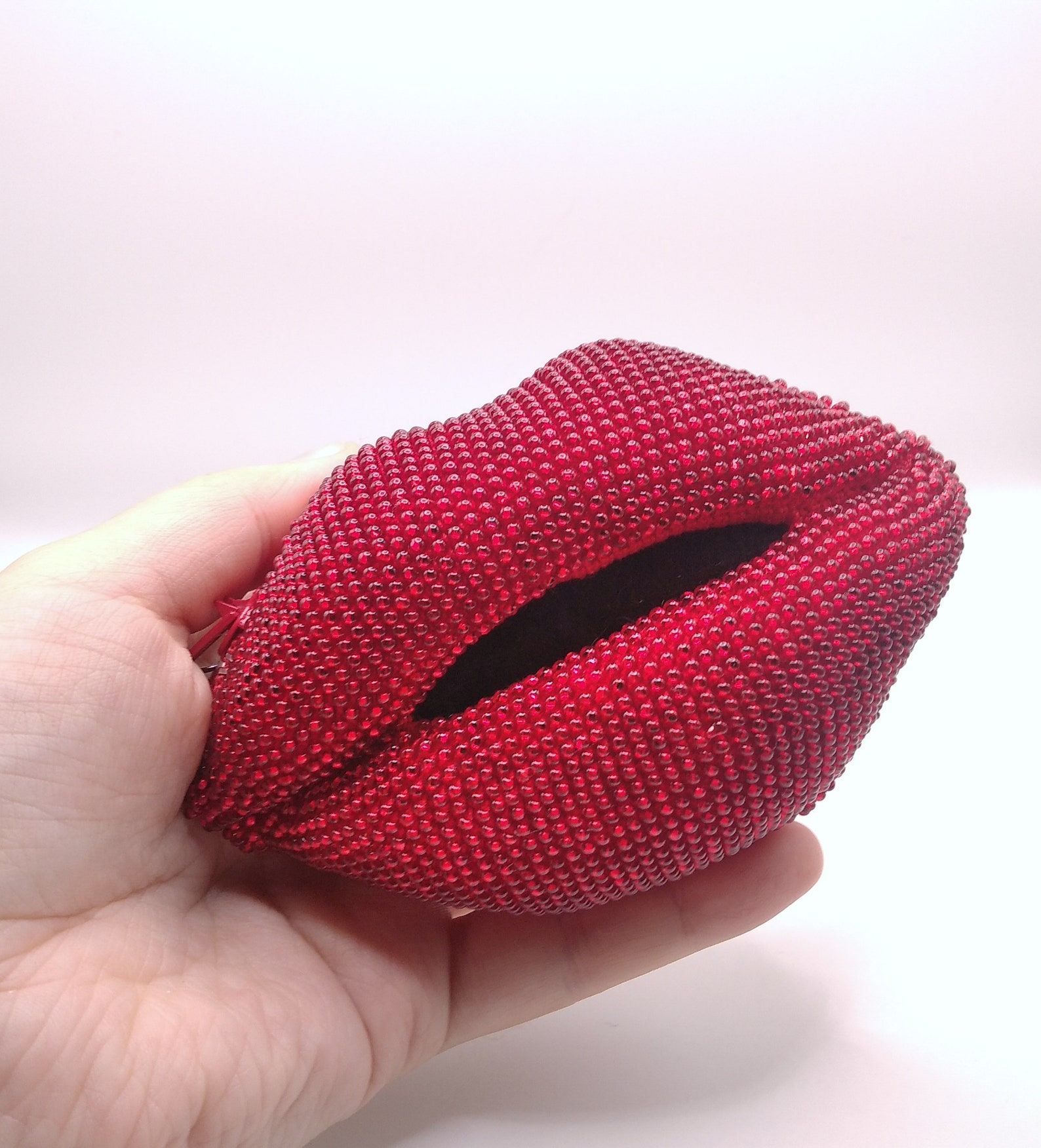 Beaded Red Lips Bag Crochet Mouth Coin Purse Funny Handmade Gift Purse ...