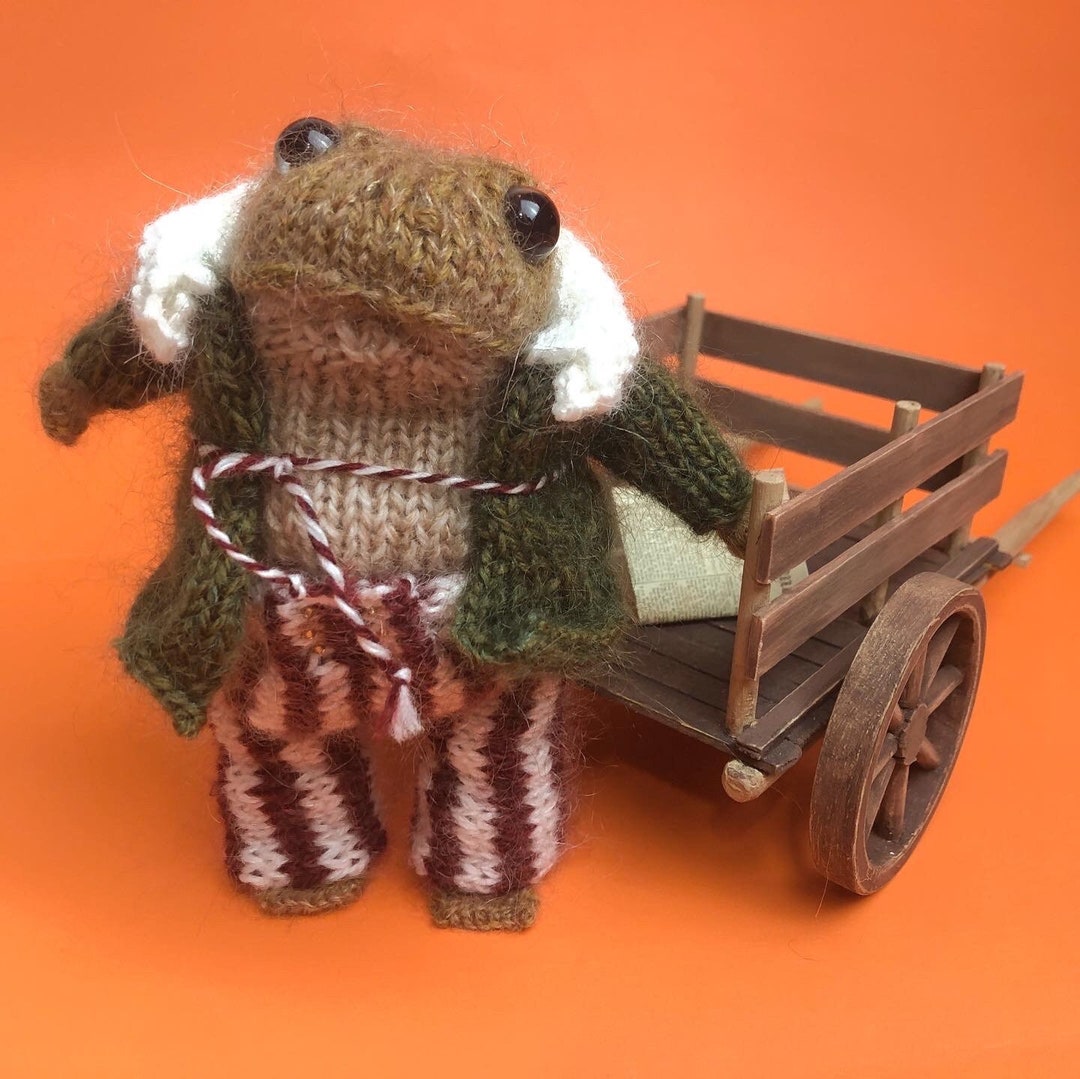 Knitted Mr. Toad - Etsy