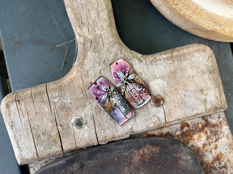 Kelly-lot De 2 Breloques En Cuivre Émaillé Fait Main – Design Fleurs ...