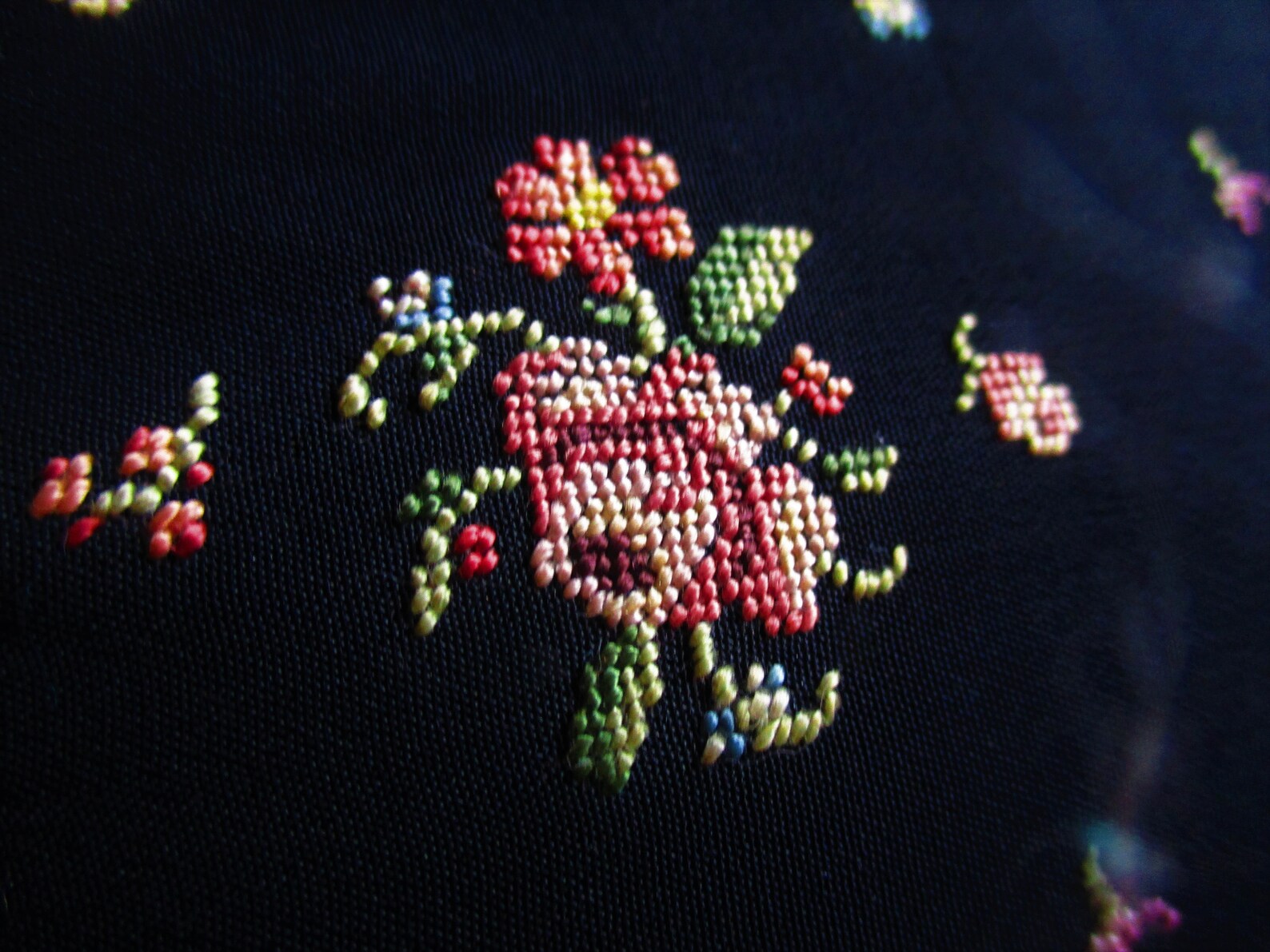 1920's Silk Hand Embroidered Evening Bag, Petite Point Stitching, Roses ...