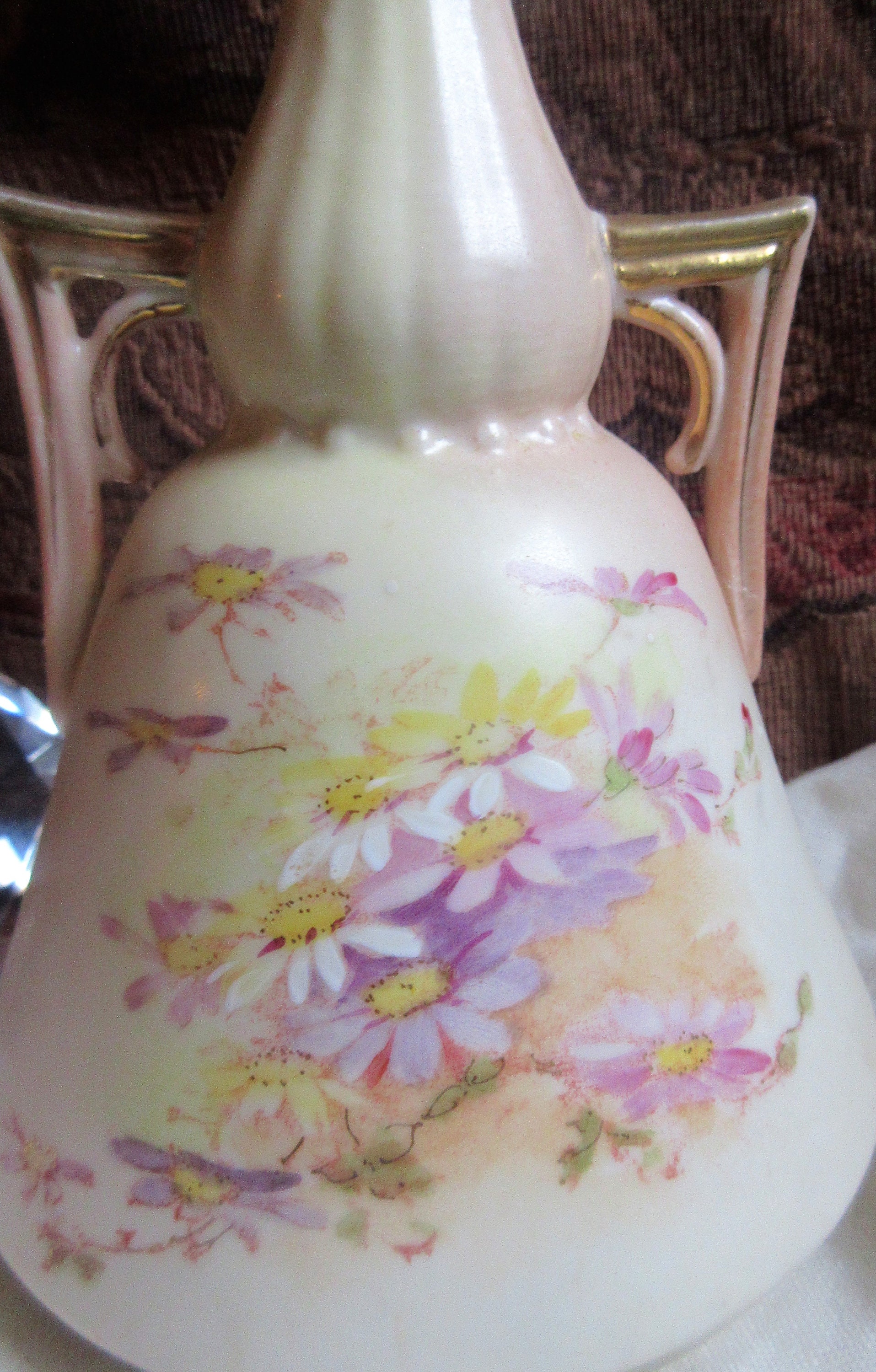 Art & Collectibles Delicate Shape & Design with Gold Trim Rare Find ...