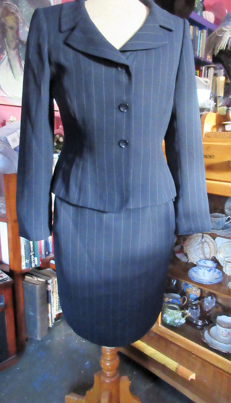 90's Designer Women's Power Suit, Professional Look, Executive, Tahari ...