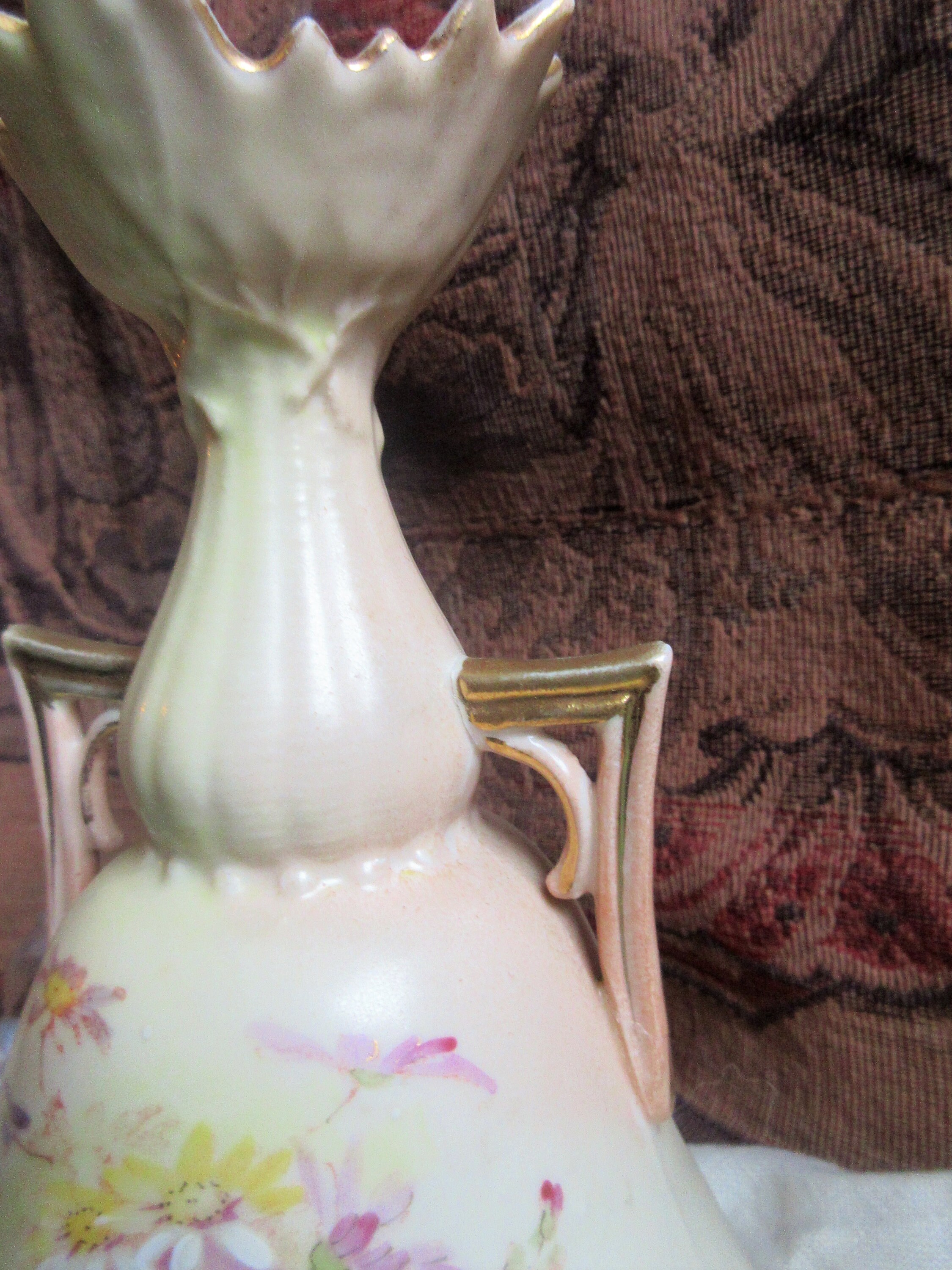 Art & Collectibles Delicate Shape & Design with Gold Trim Rare Find ...