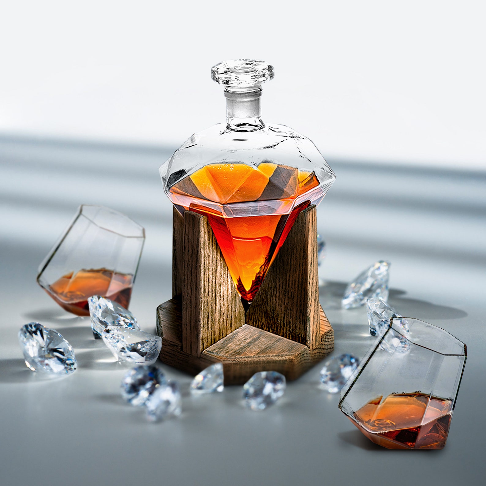Diamond Shaped Decanter - Home Barware Decor - Groomsman Present Liquor ...