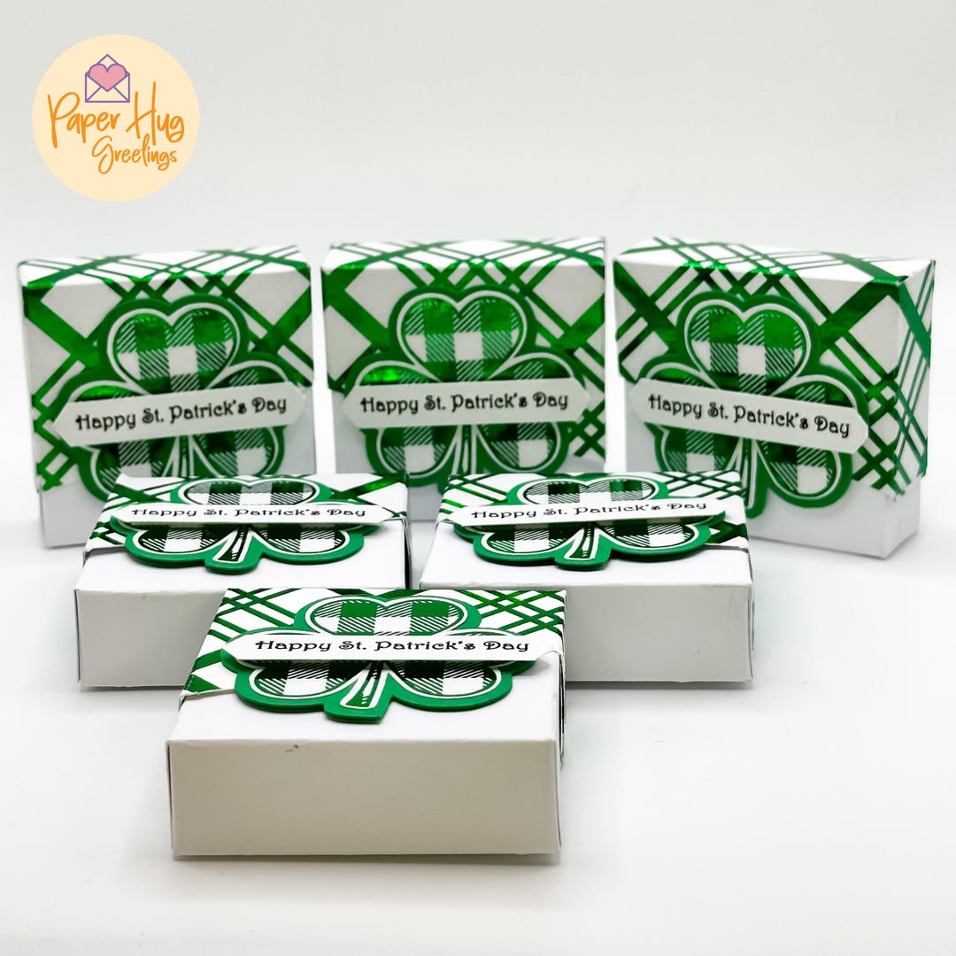 St Patricks Day Treat Boxes With Foiled Lid and 4 Leaf Clover, Treat ...