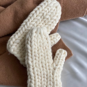 Women's Chunky Knit White Mittens, Knitted Wool Mittens - Etsy