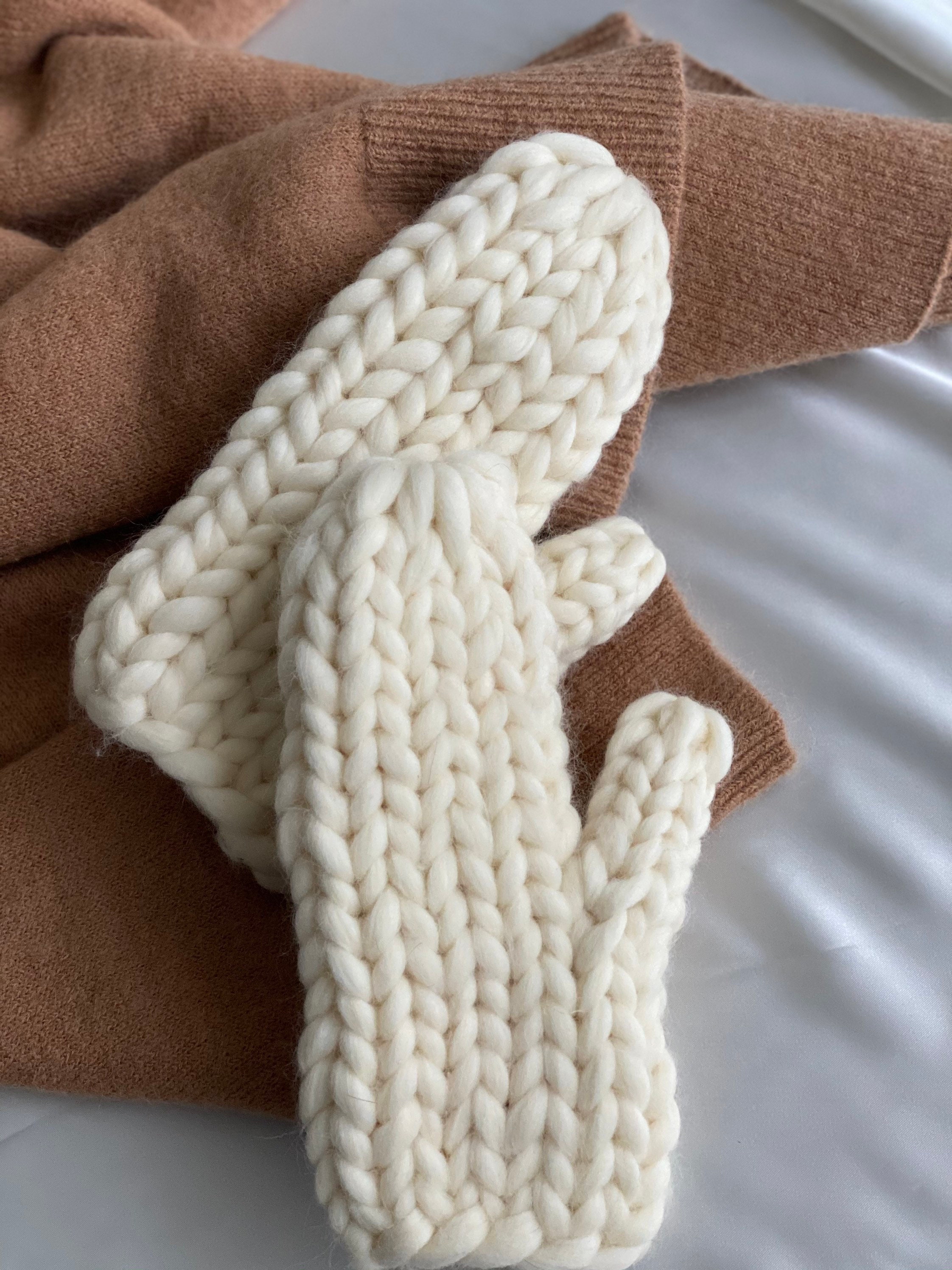 Women's Chunky Knit White Mittens, Knitted Wool Mittens - Etsy