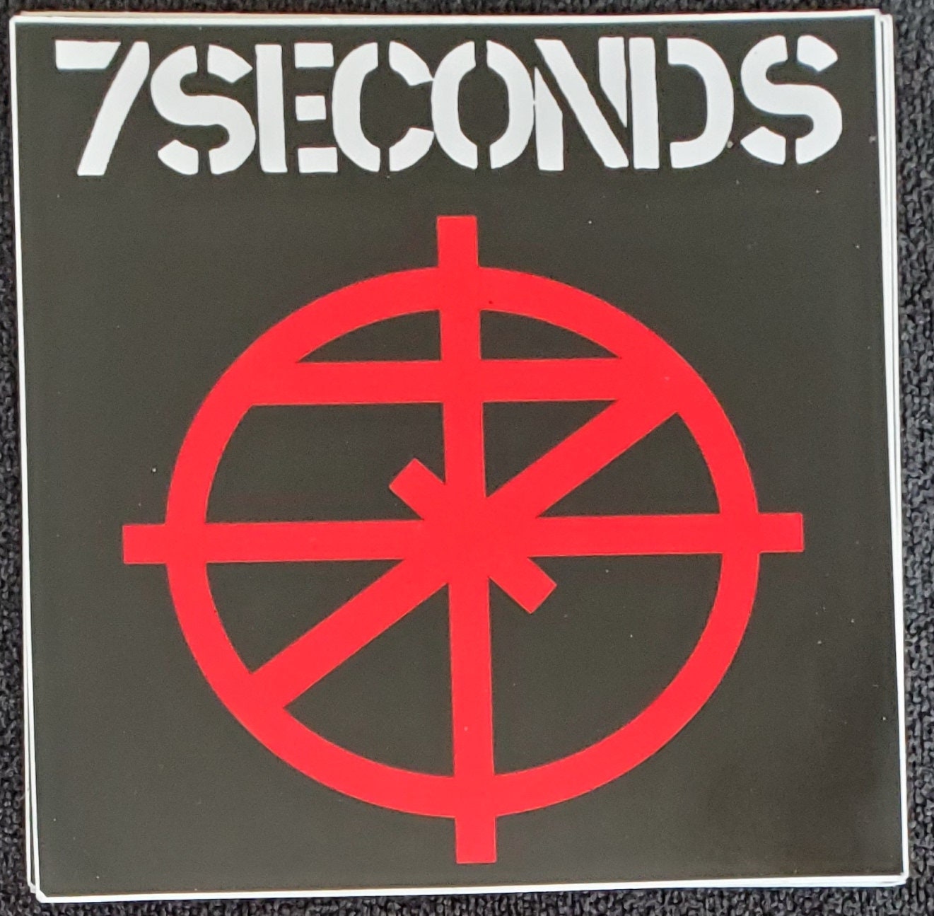 7 Seconds Logo