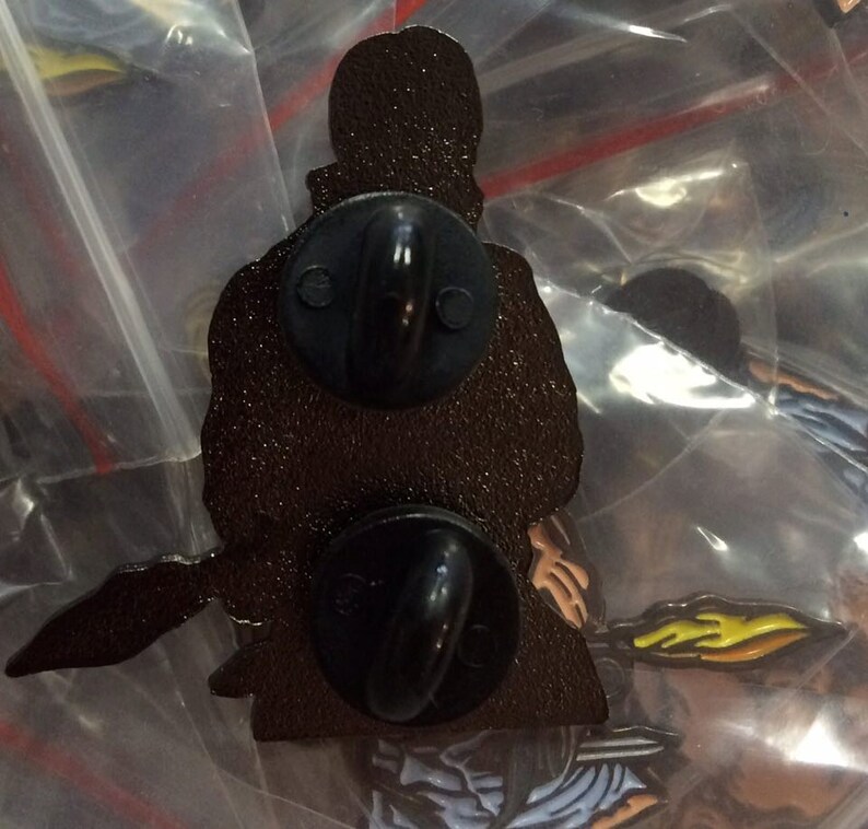 DEADLY PREY Enamel Pin Mike Danton - Etsy