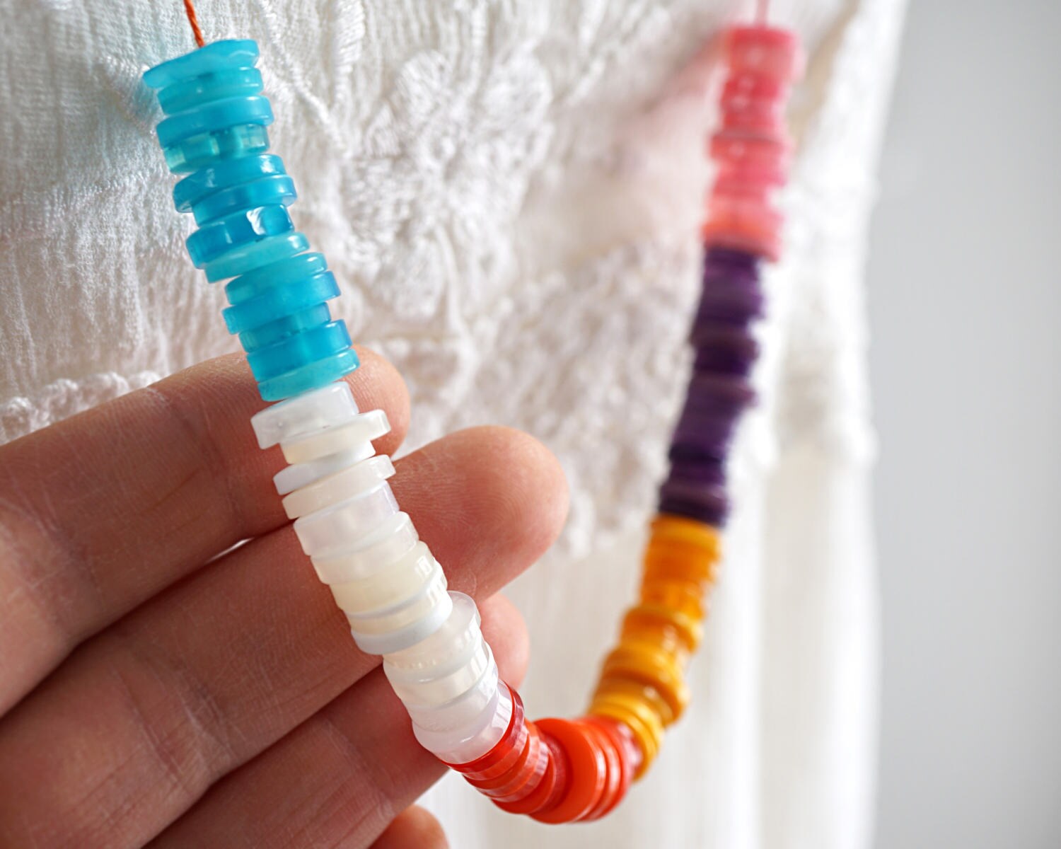 Retro Color Block Necklace Rainbow Colorful Thin Button Necklace Eco ...