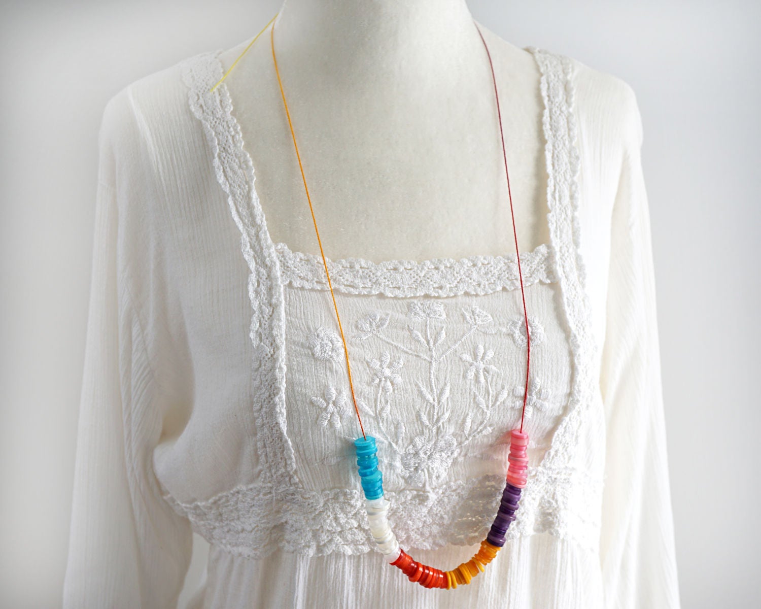 Retro Color Block Necklace Rainbow Colorful Thin Button Necklace Eco ...
