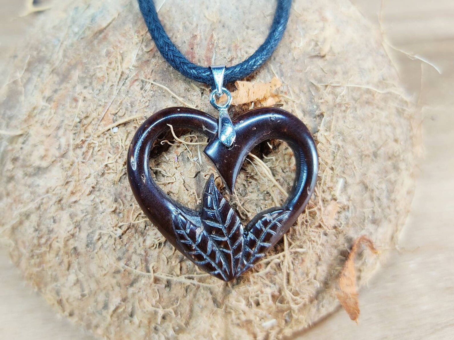 Coconut Shell Heart & Leaf Pendant Necklace - Etsy