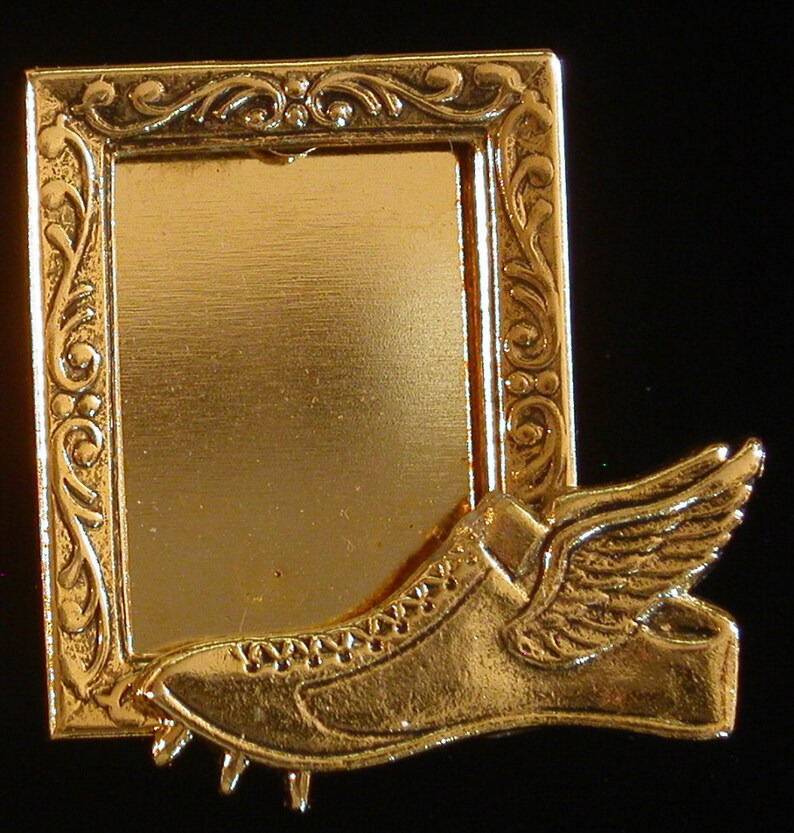 Cross-country Runner, Flying Shoe, Photo Frame, Pin, Brooch, 24 Karat ...
