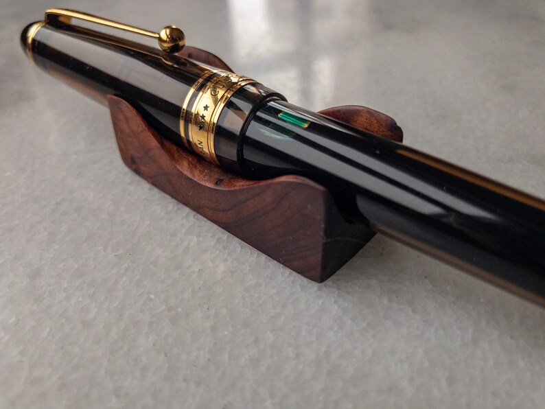 Horizontal and Vertical Fountain Pen Pillow and Stand - Etsy