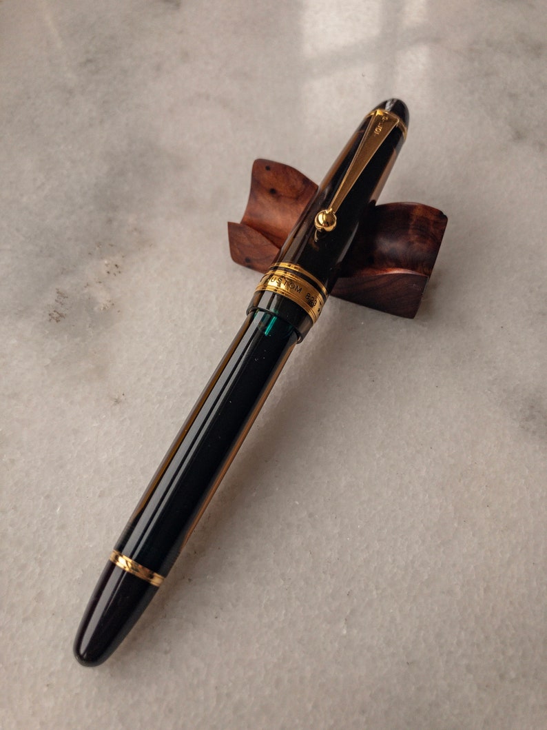 Horizontal and Vertical Fountain Pen Pillow and Stand - Etsy