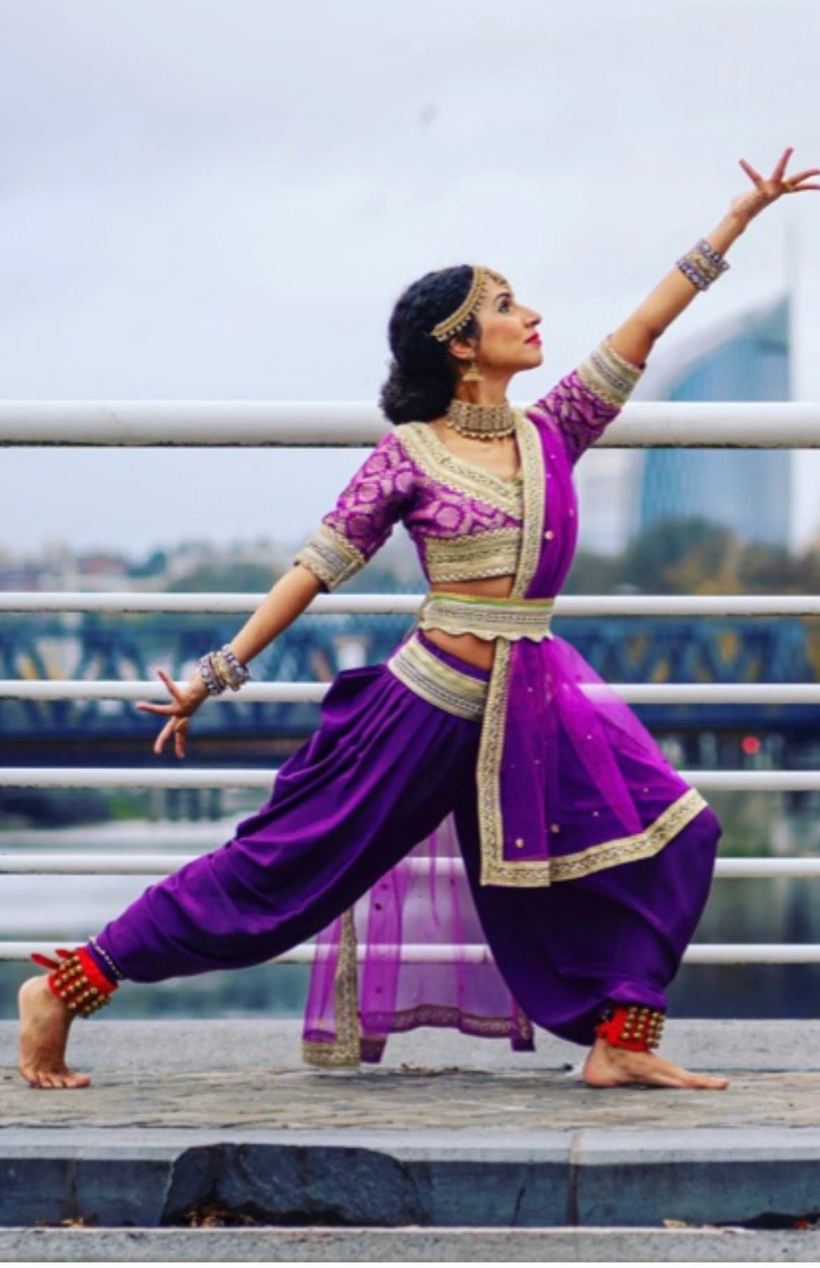 Custom Made Bollywood Costumes/team Dancewear/bollywood Fusion/indian ...