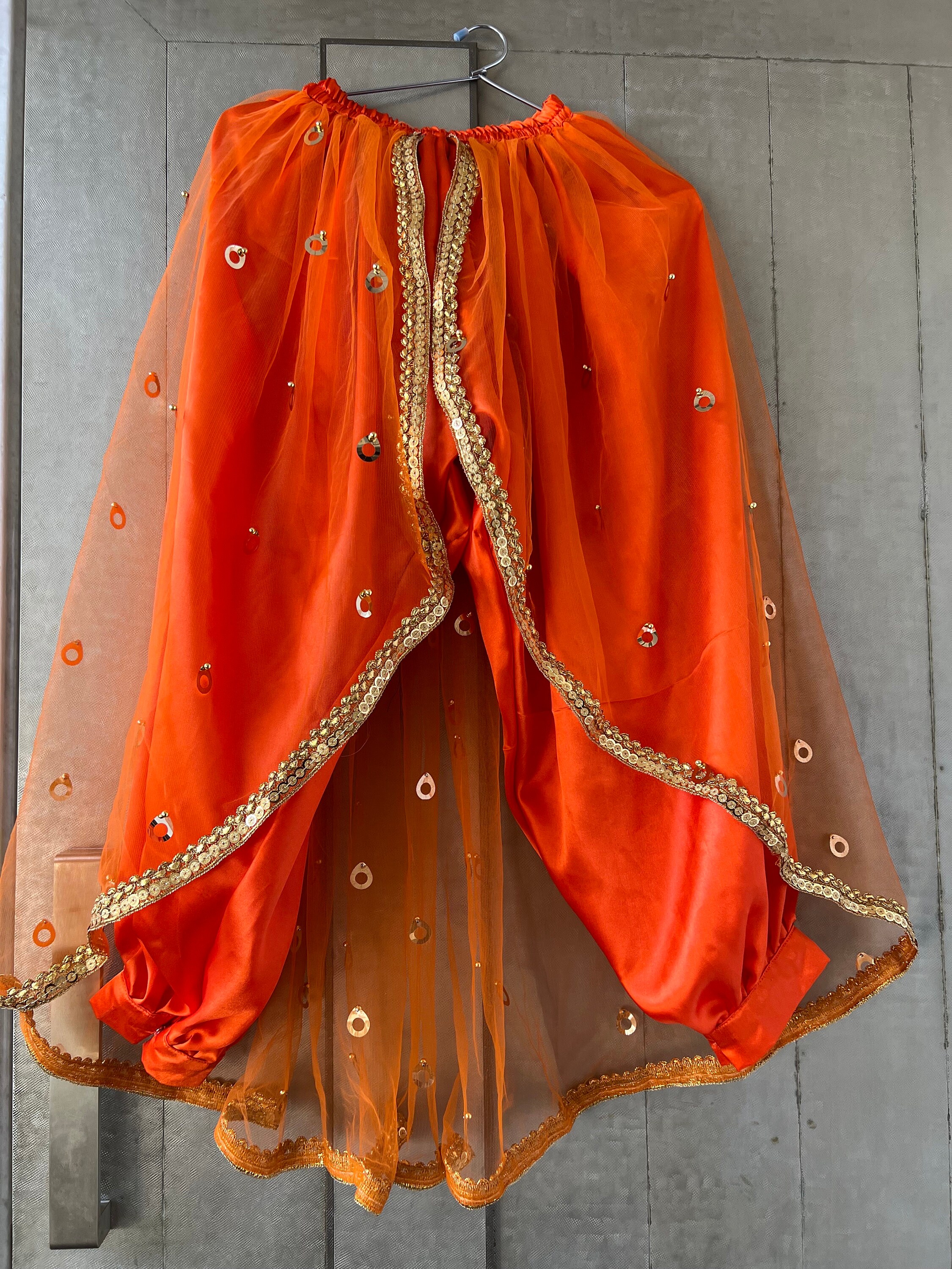 Custom Made Bollywood Costumes/team Dancewear/bollywood Fusion/indian ...