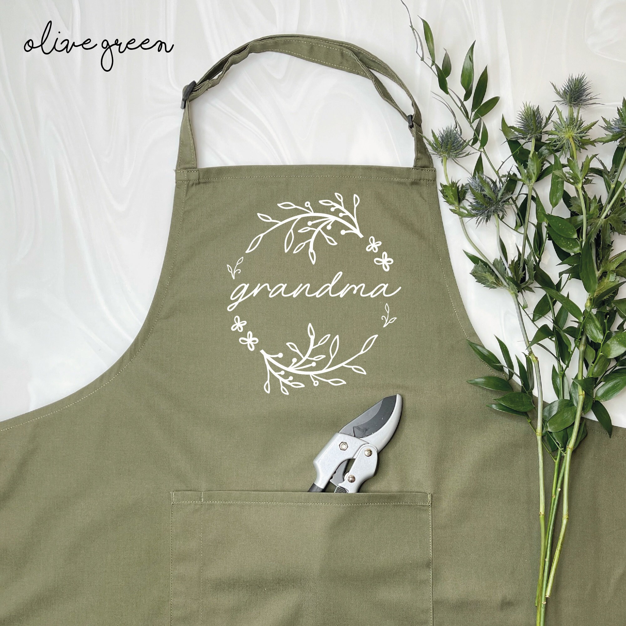Botanical Apron for Grandma - Etsy