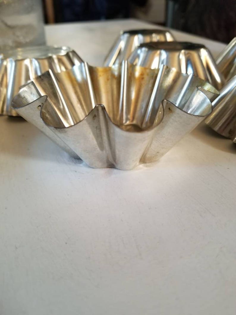 7 Vintage Custard Pans...6 Small Custard Pans.with 1 Large Pan. - Etsy