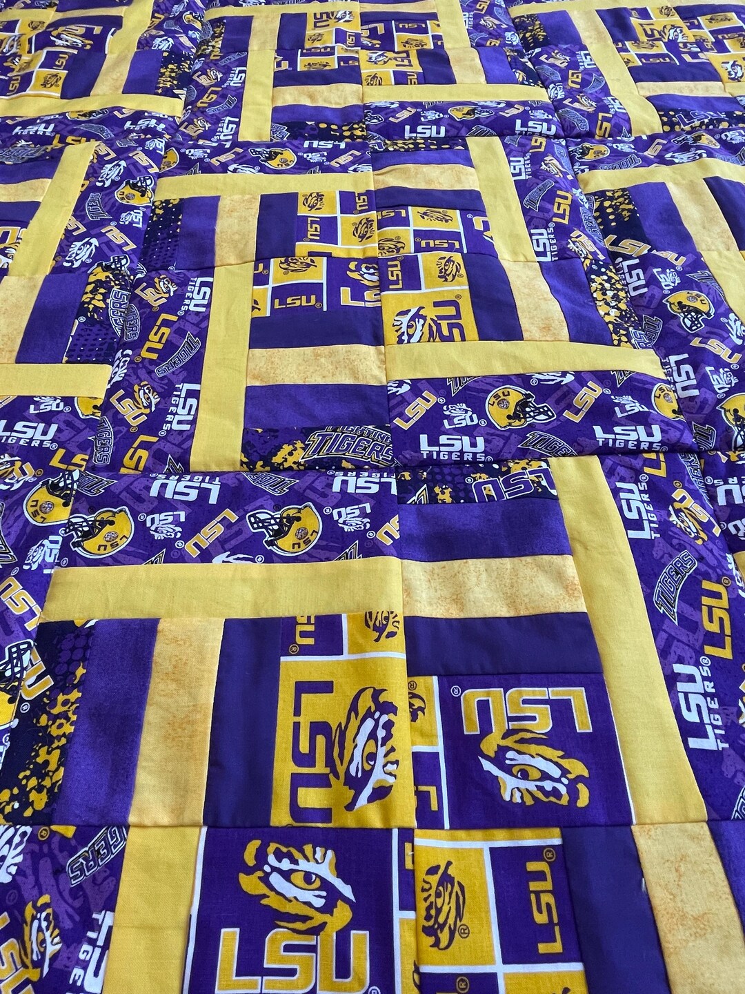 Louisiana State University (LSU) Tigers Quilt - Etsy