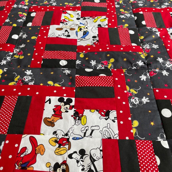 Mickey Mouse Quilt - Etsy