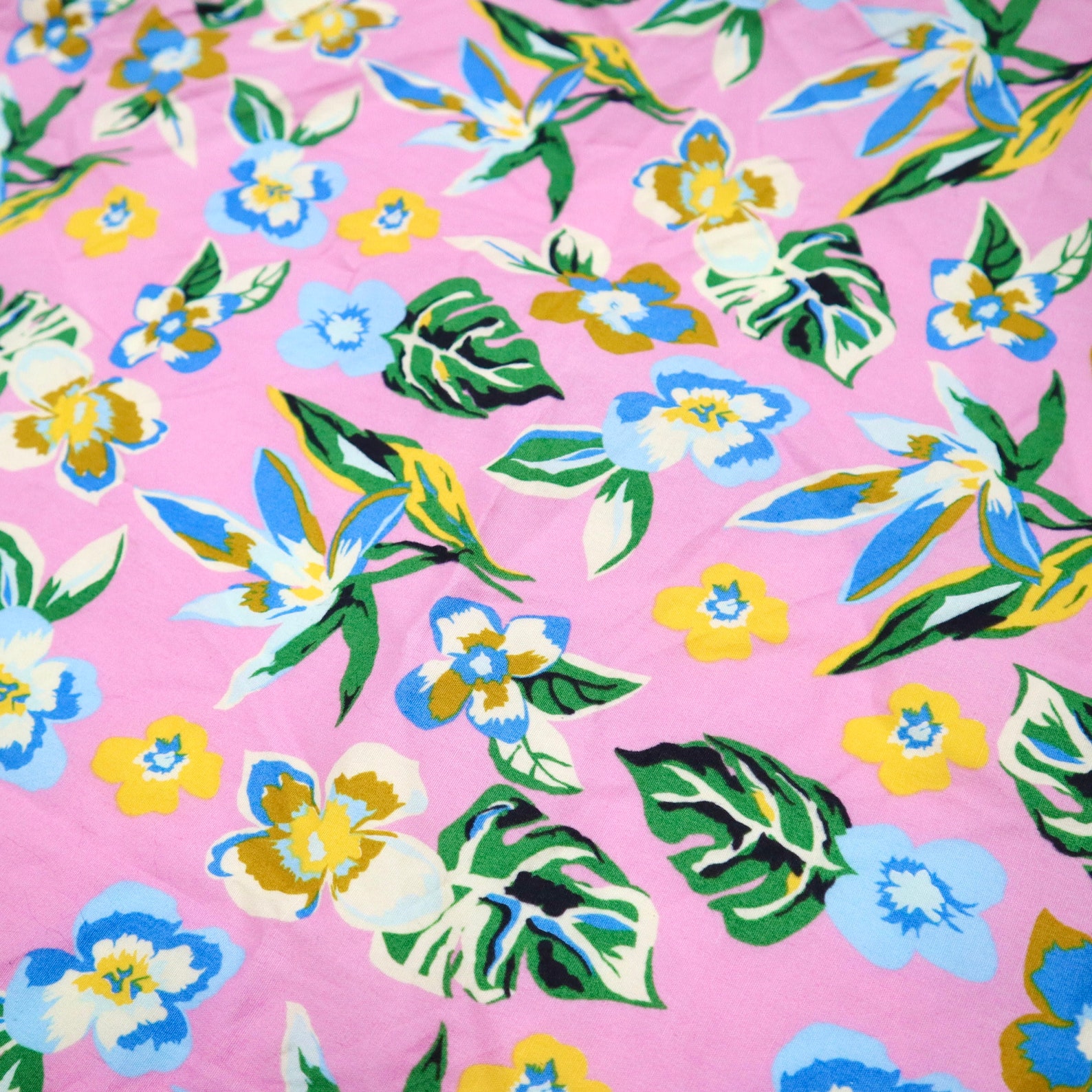 Sweet Seamless Tropical Floral Fabric Tropical Flowers on - Etsy