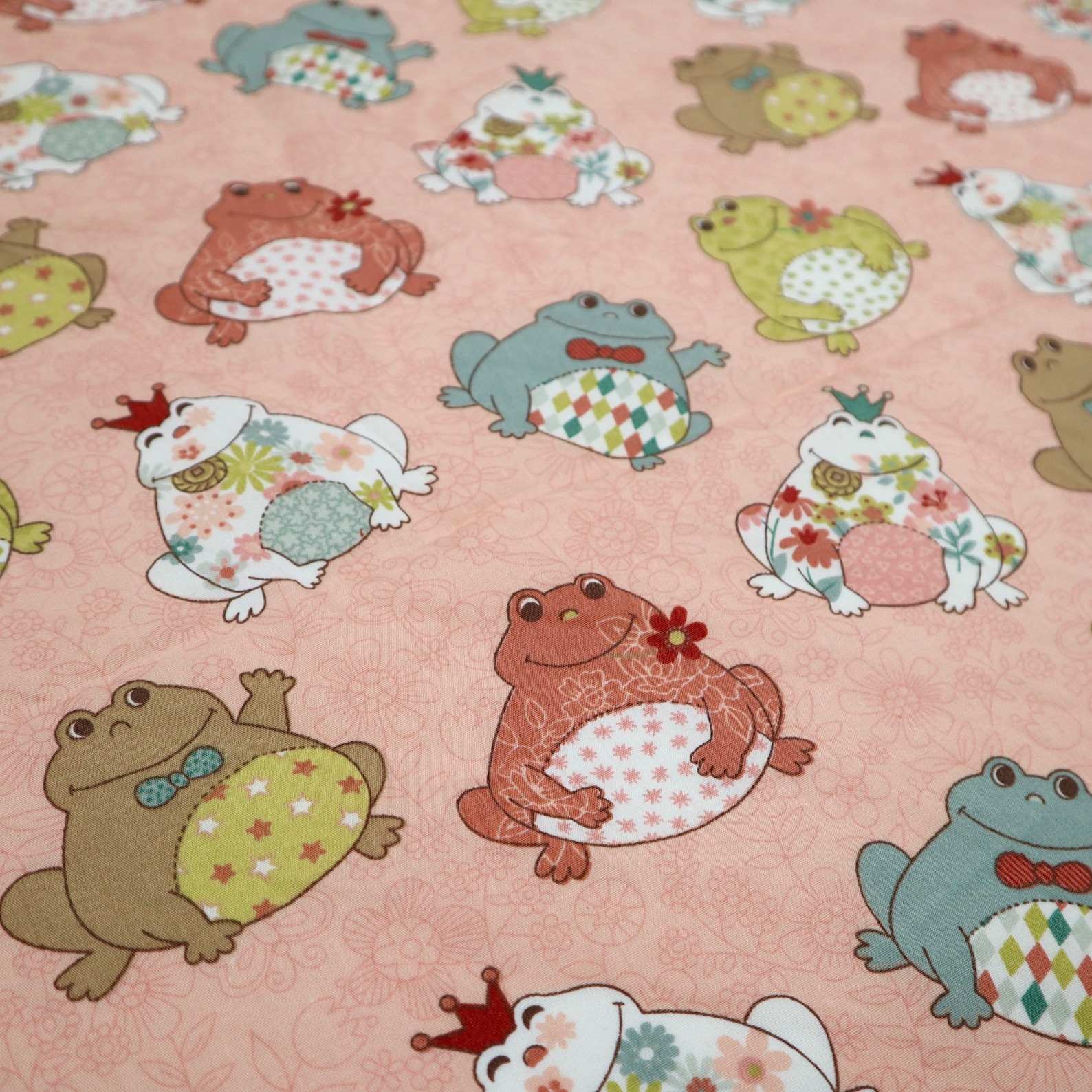 Cute Frogs Fabric Big Frog Printed on Salmon Pink Cotton | Etsy