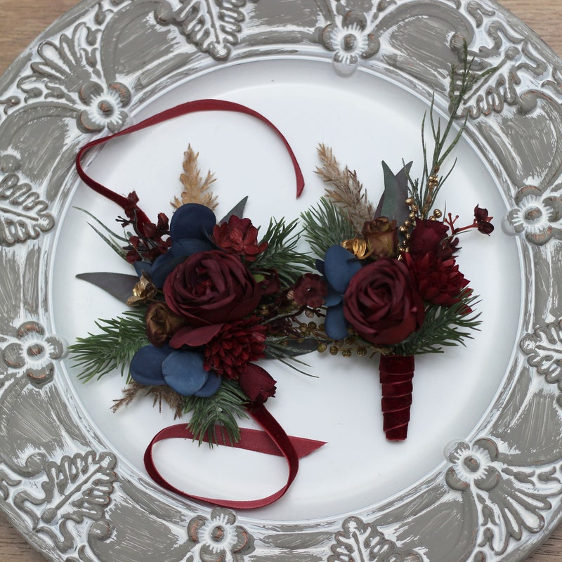 Winter Corsage - Etsy