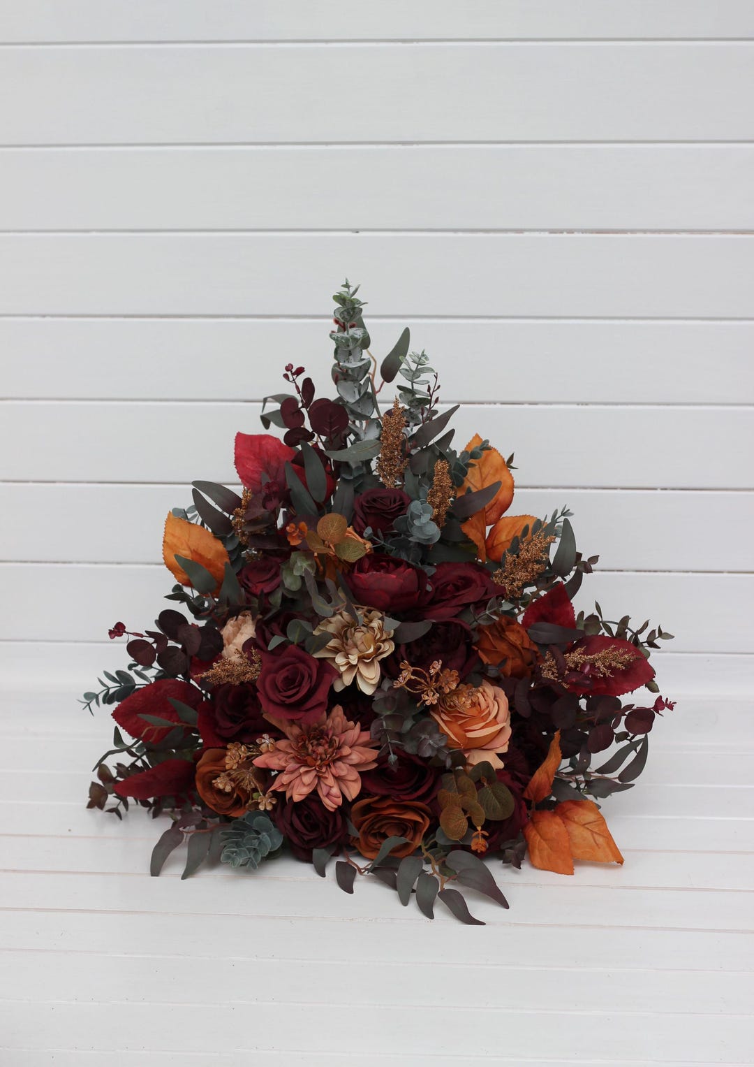 Standing Flowers in Rust Burgundy Brown Orange Color Scheme. Aisle ...