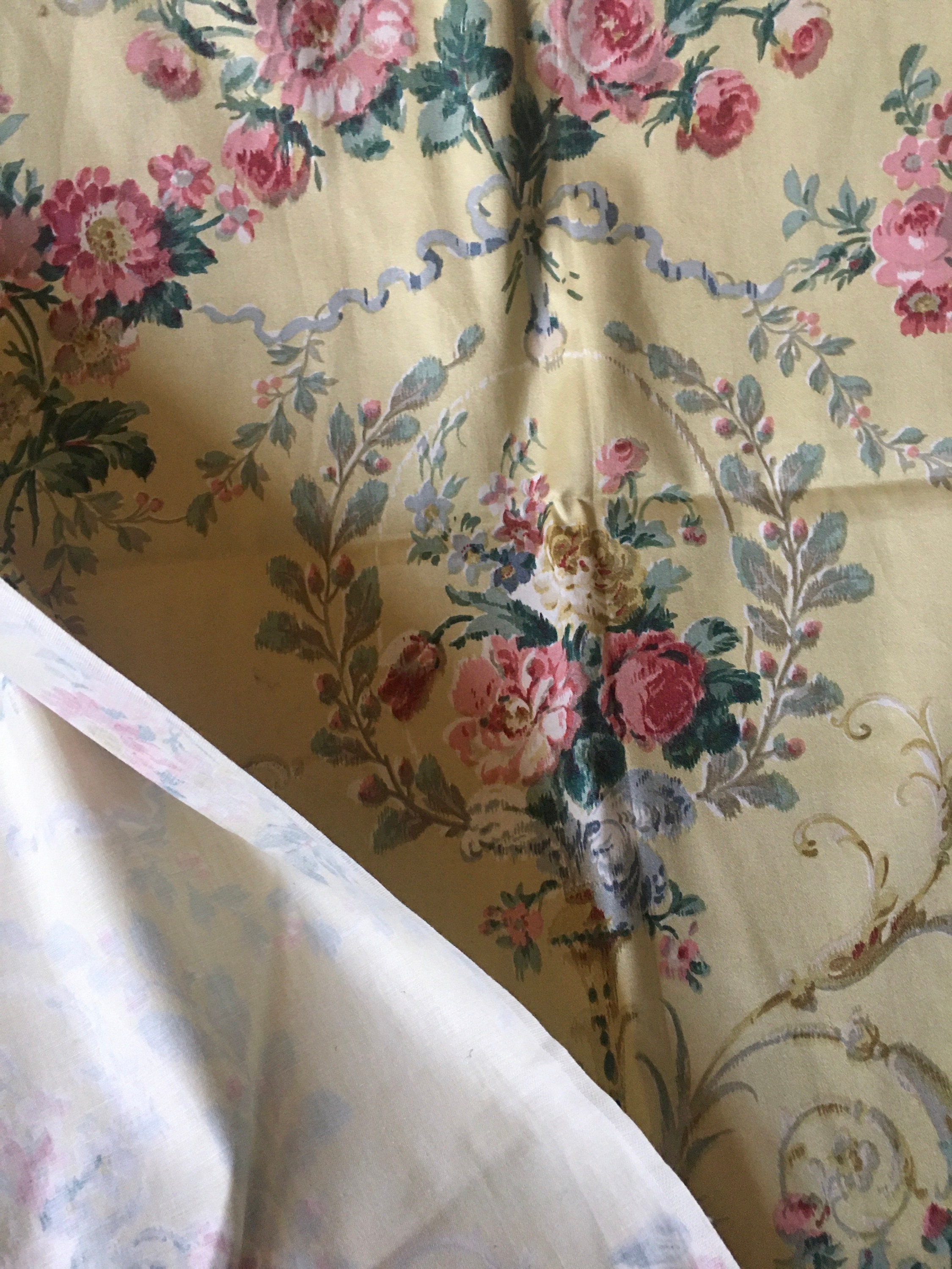 Beautiful Vintage French Roses Floral Garland Cotton Interiors Fabric ...