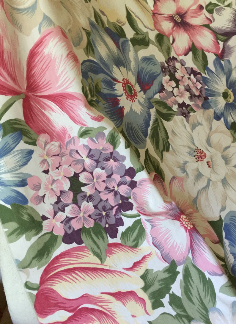 Vintage Spring Summer Large Scale Floral Percale Cotton Fabric ...