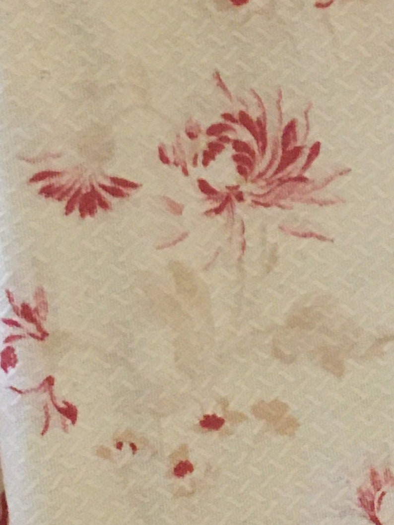 Beautiful Antique French Floral Mum Flower Cotton Fabric ~ Red Pink ...