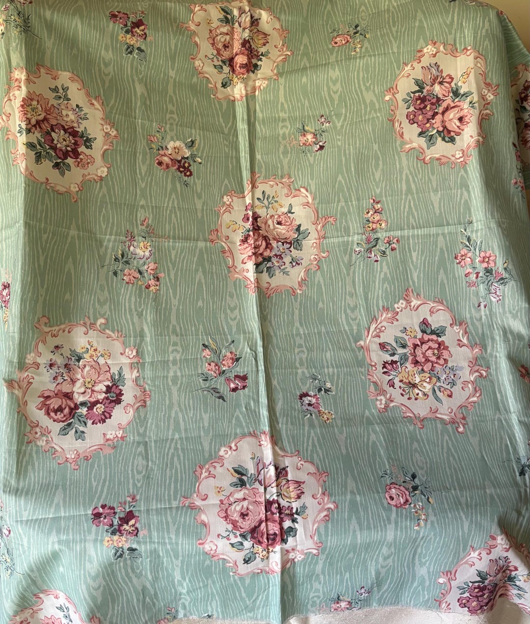 Vintage 1940’s Cottage Roses Floral Cartouche Watered Moire Grain ...