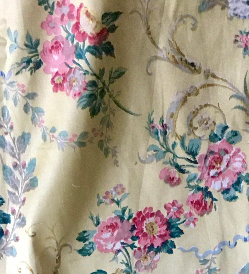 Beautiful Vintage French Roses Floral Garland Cotton Interiors Fabric ...