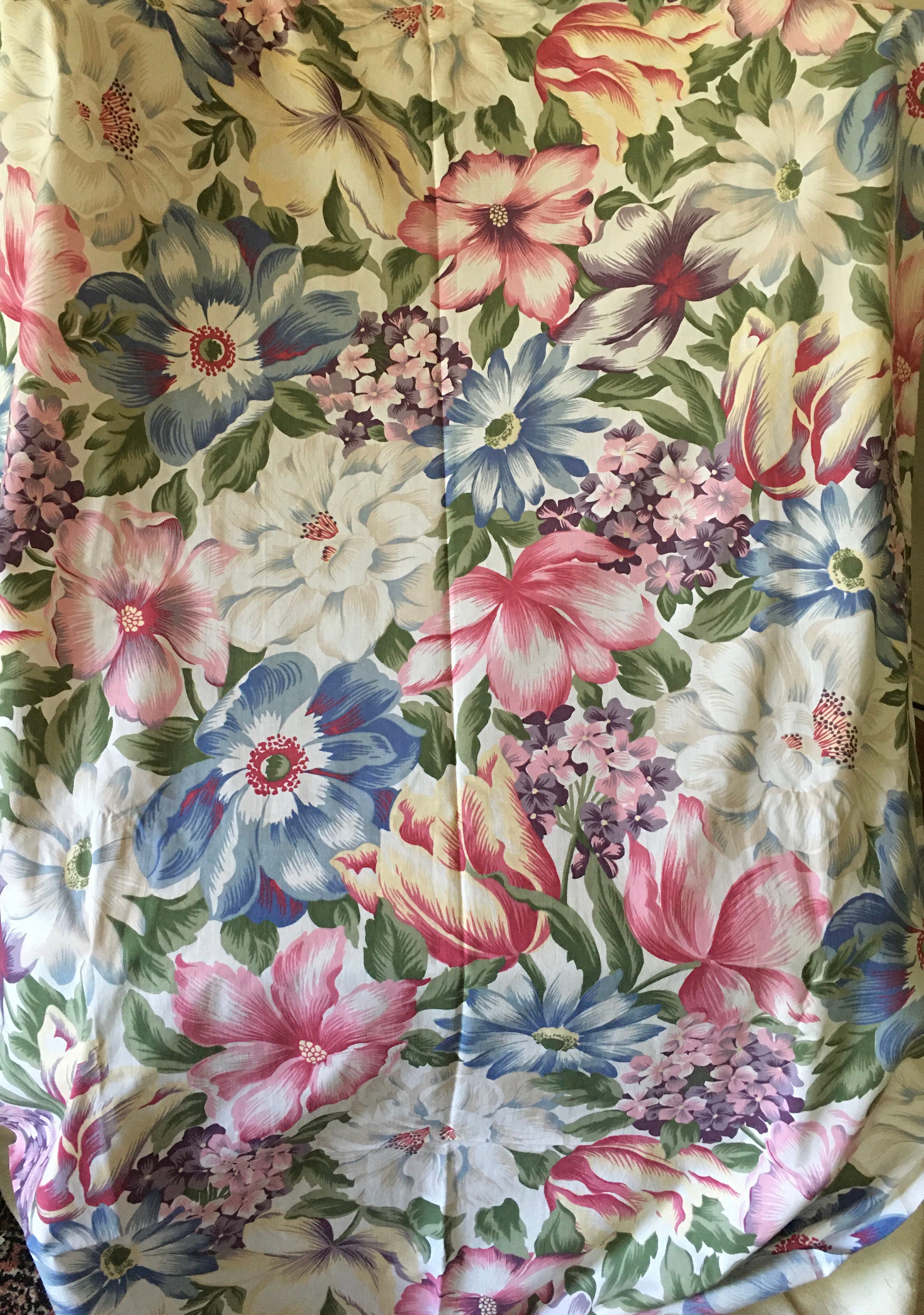 Vintage Spring Summer Large Scale Floral Cotton Fabric Cottage Pillows ...