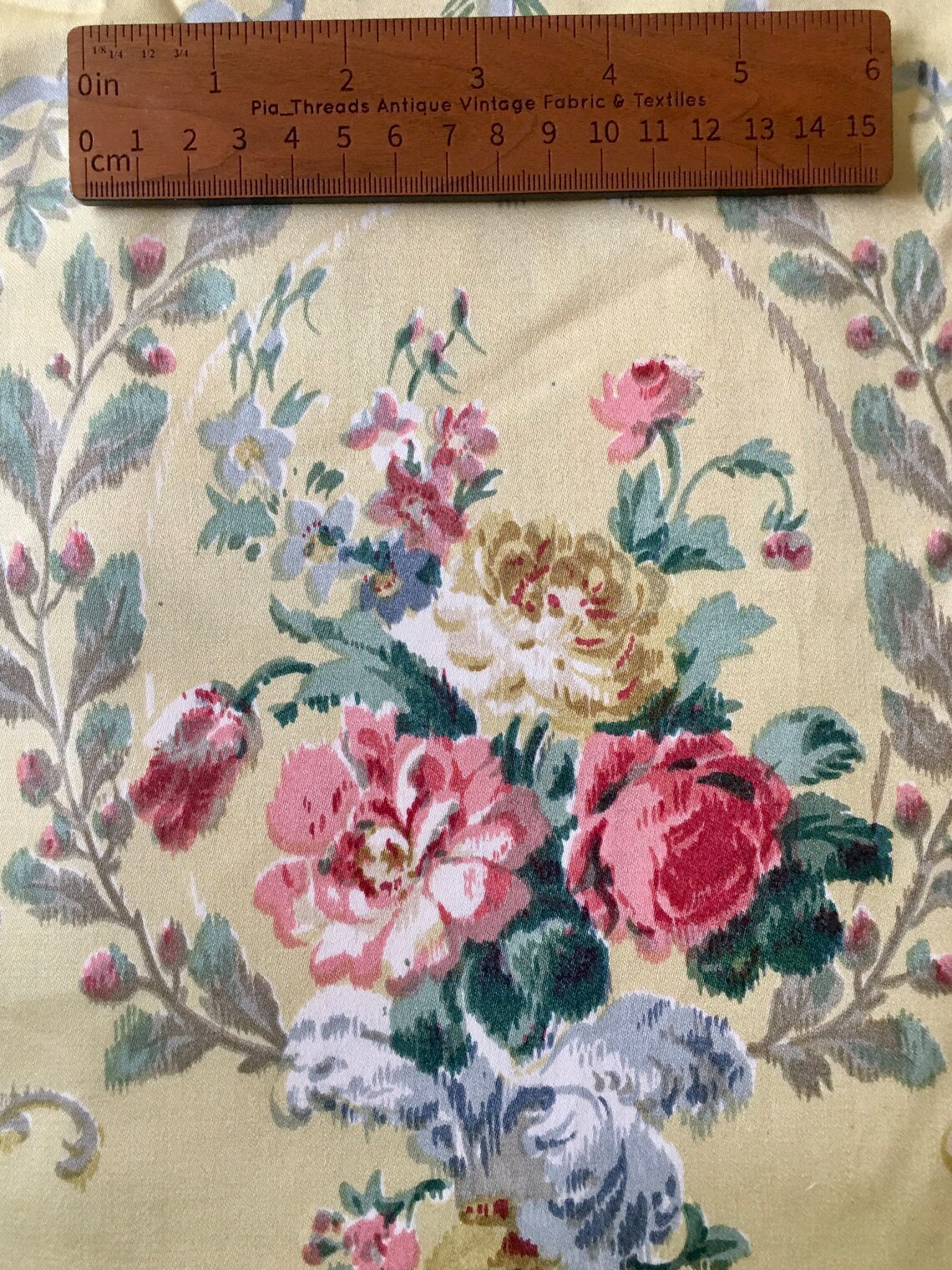 Beautiful Vintage French Roses Floral Garland Cotton Interiors Fabric ...