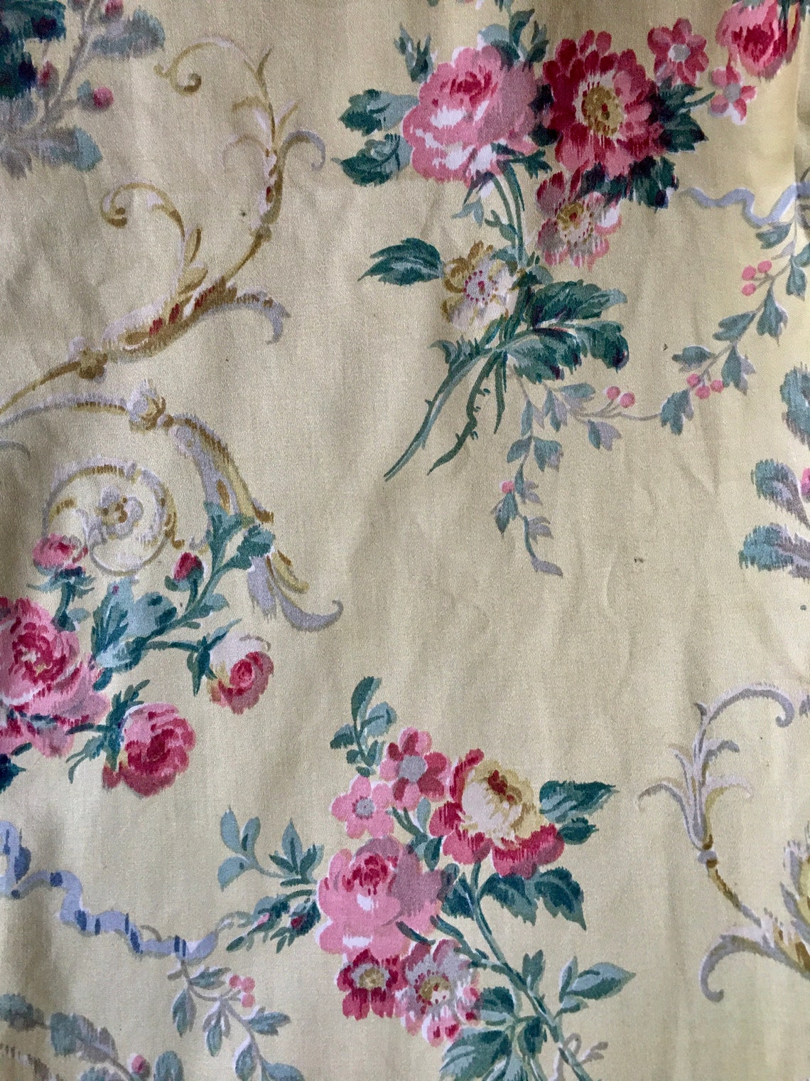 Beautiful Vintage French Roses Floral Garland Cotton Interiors Fabric ...