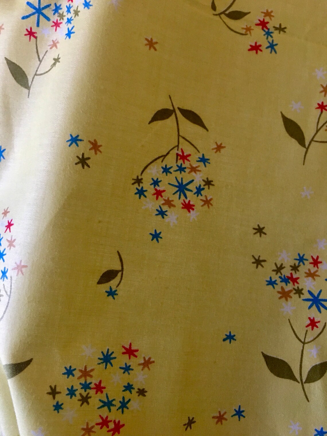 Vintage Retro 1960’s Tossed Floral Polished Cotton Chintz Fabric ...